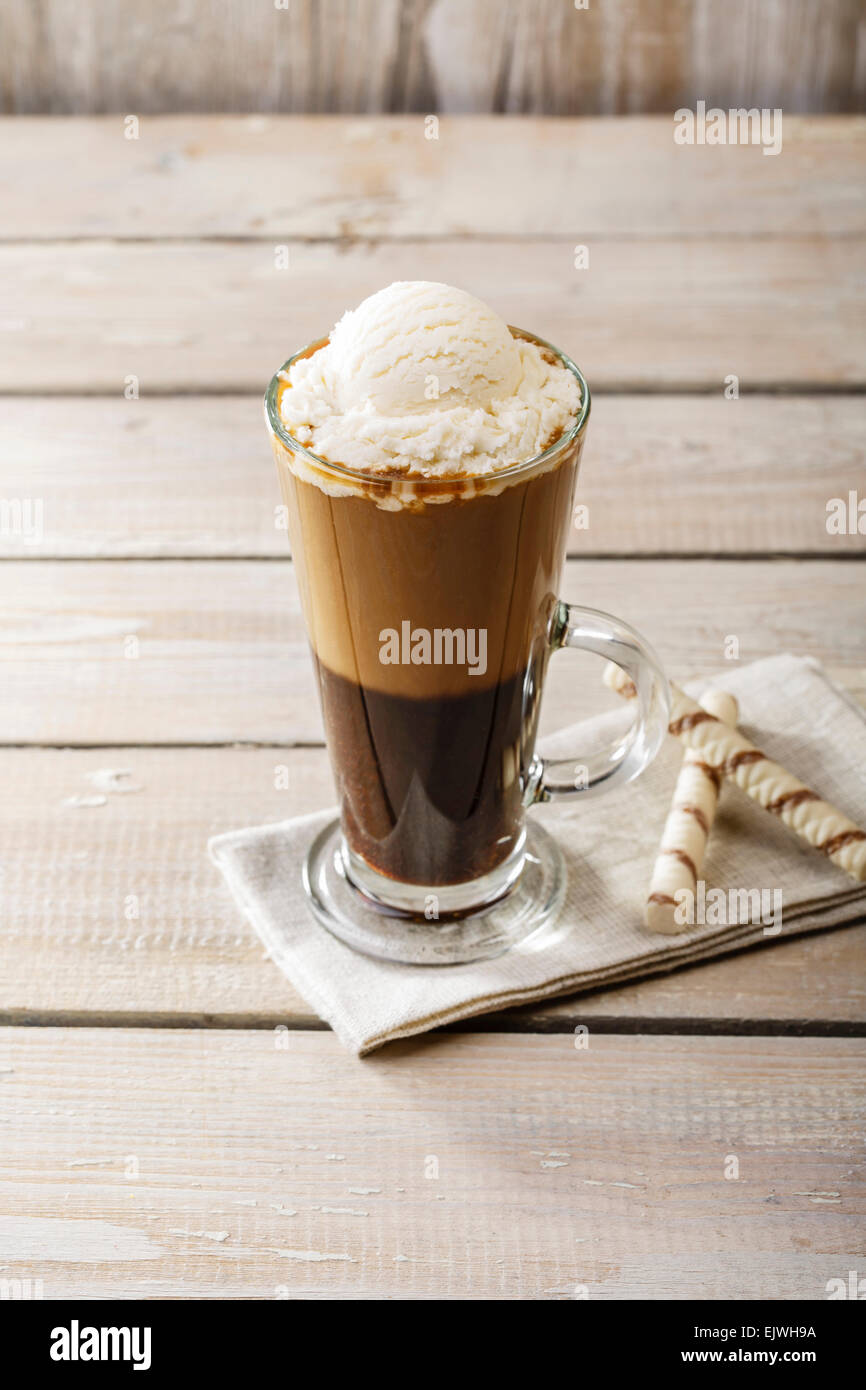 Cold coffee cocktail frozen hi-res stock photography and images - Alamy