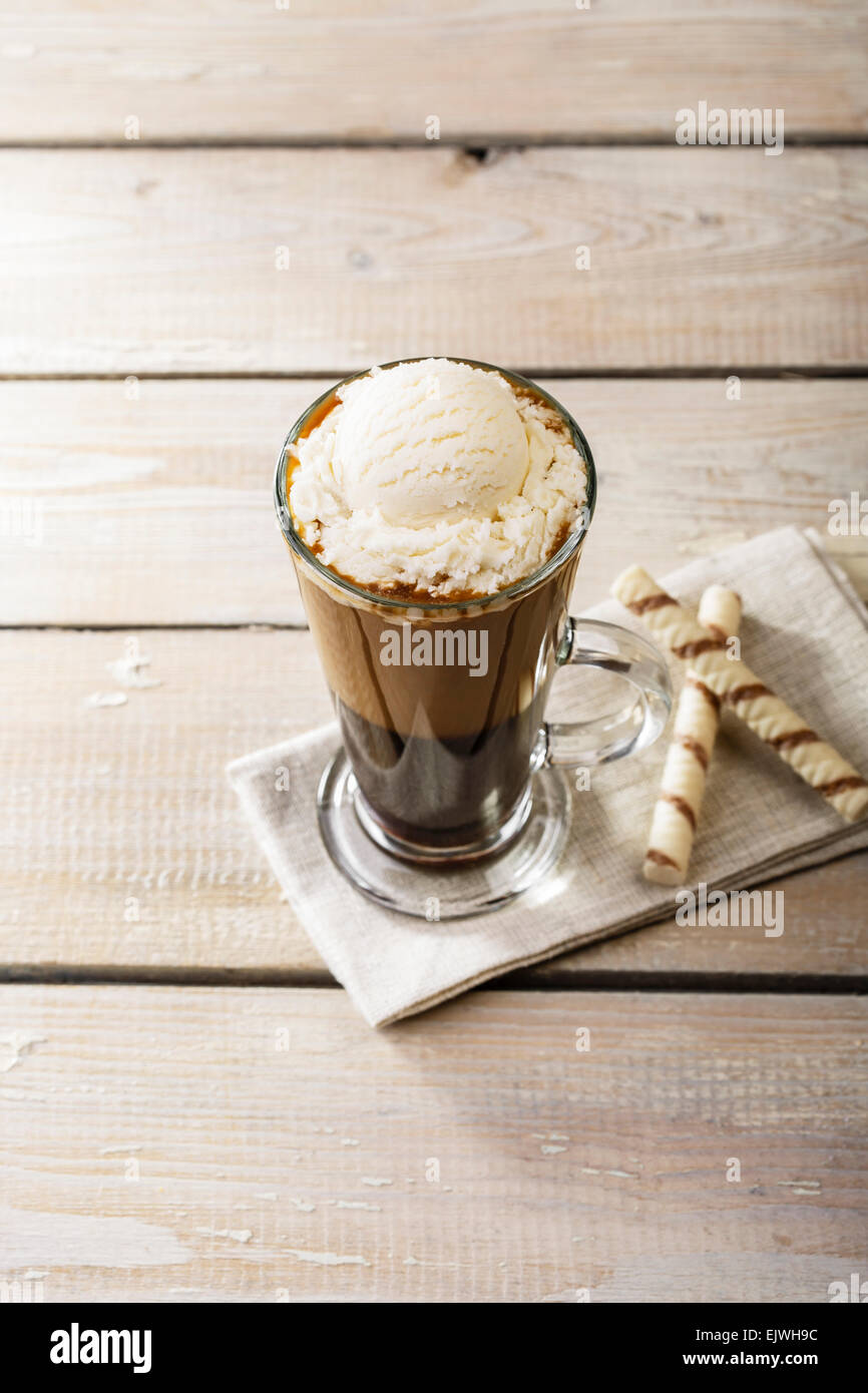 Cold coffee cocktail frozen hi-res stock photography and images - Alamy
