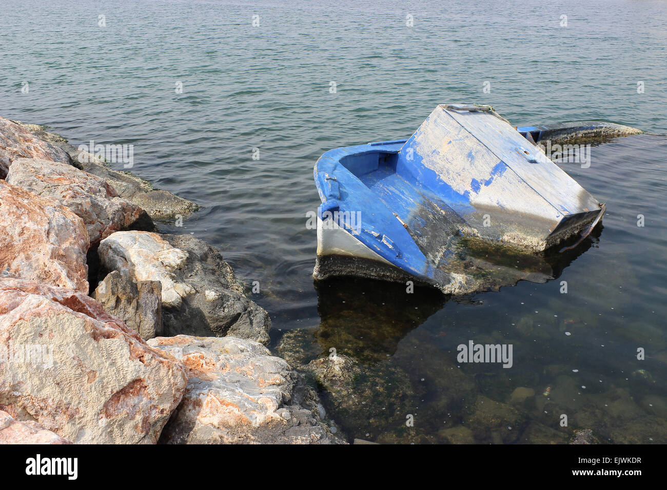 Boatwreck hi-res stock photography and images - Alamy