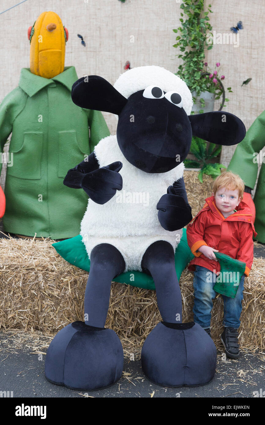 Shaun The Sheep Makes Friends With Teddy Darby 3 From Reading Kew Gardens Easter Festival