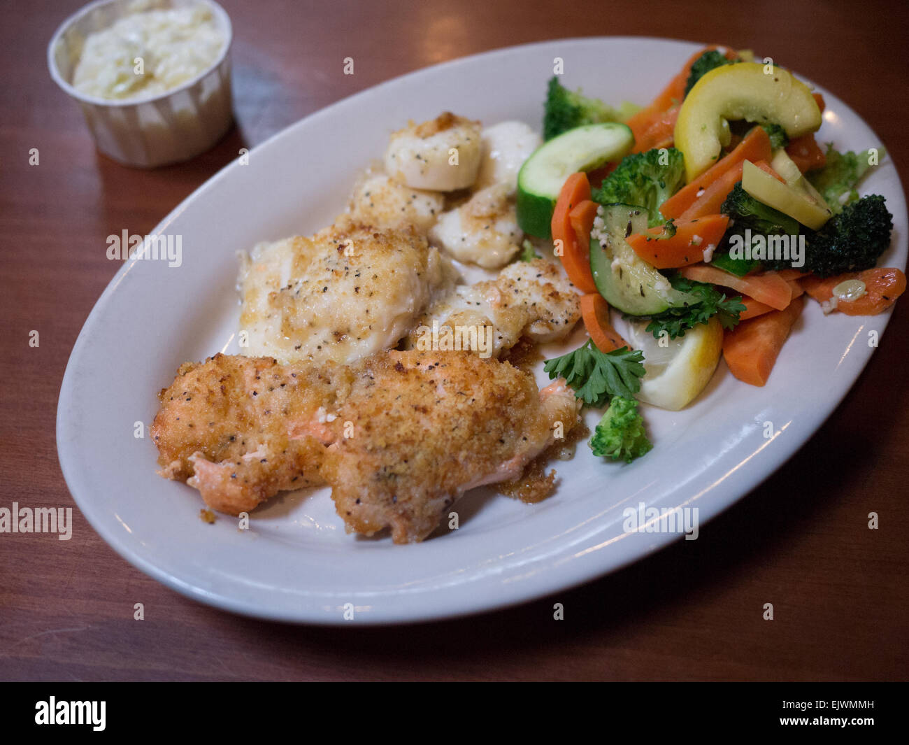 seafood platter fish scallop steamed vegetables Stock Photo - Alamy