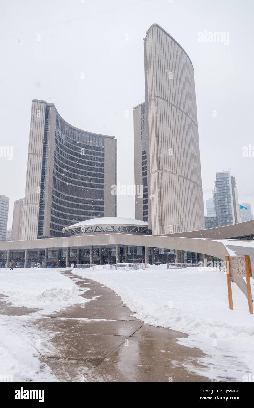 toronto city hall building winter snow Stock Photo - Alamy