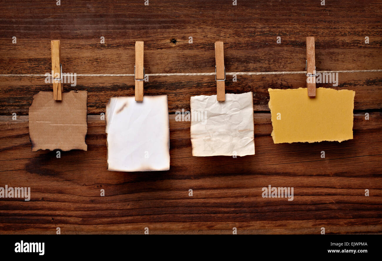 note paper and clothespin Stock Photo - Alamy