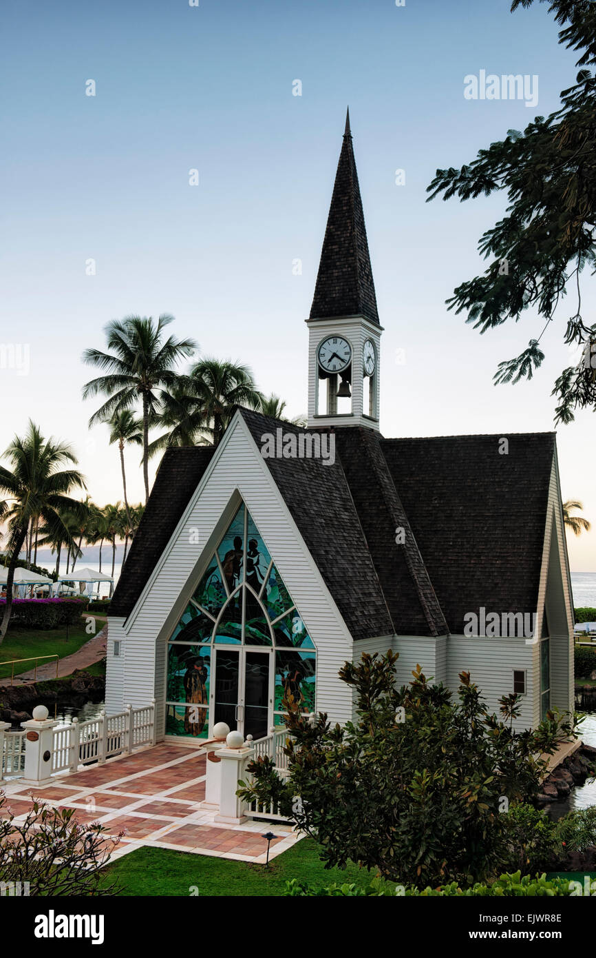 Wailea Seaside Chapel at sunrise on Hawaii’s island of Maui Stock Photo ...