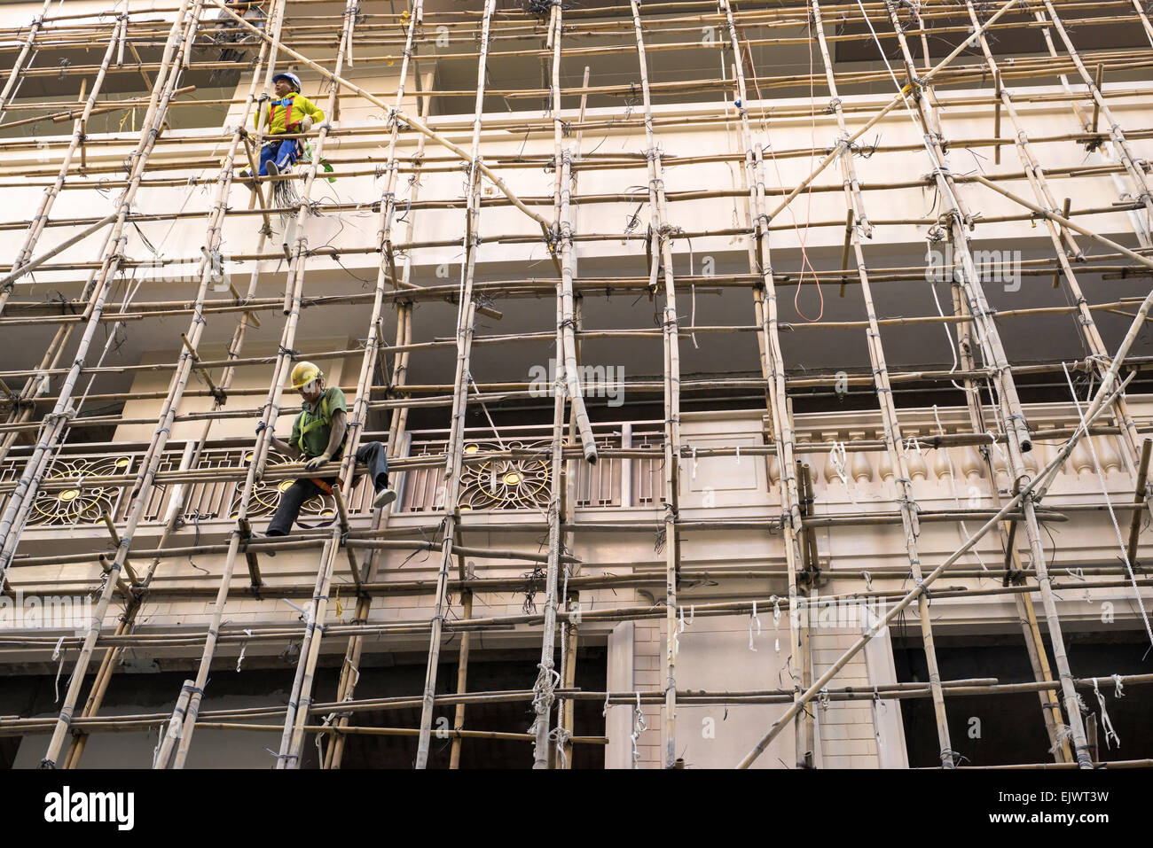 Traditional bamboo scaffolding is used almost exclusively in Hong Kong ...