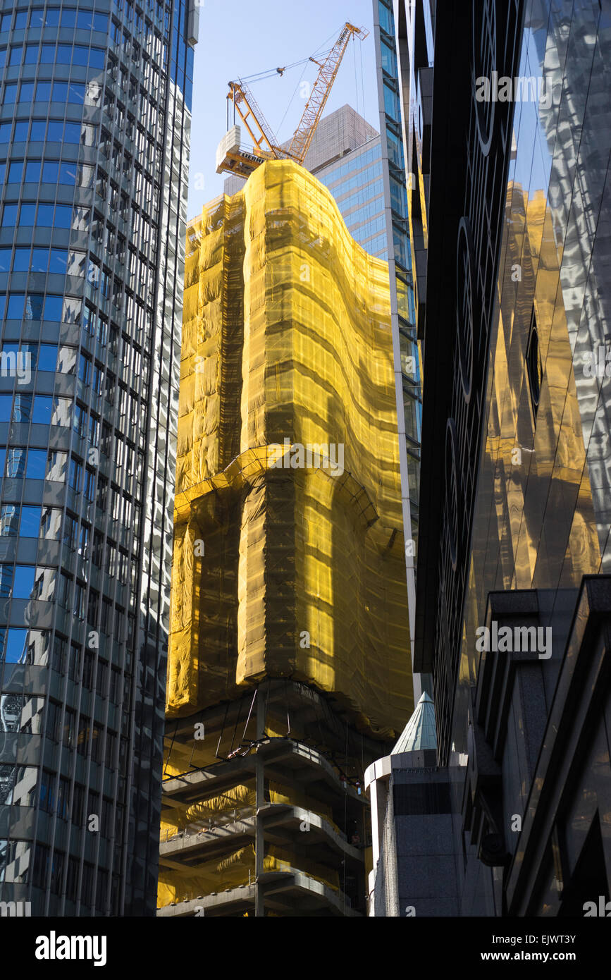 Bamboo scaffolding skyscraper building hi-res stock photography and images - Alamy