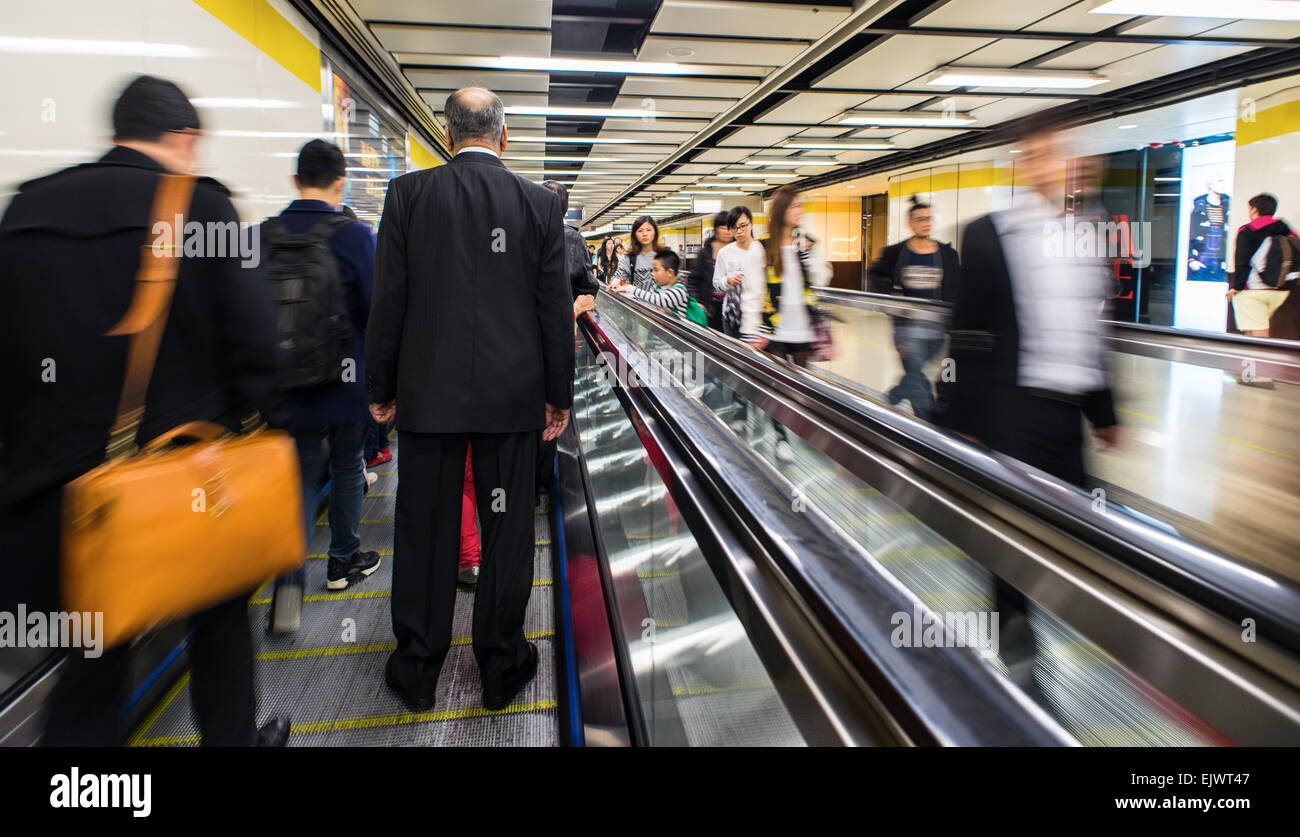 Moving walkways hi-res stock photography and images - Alamy