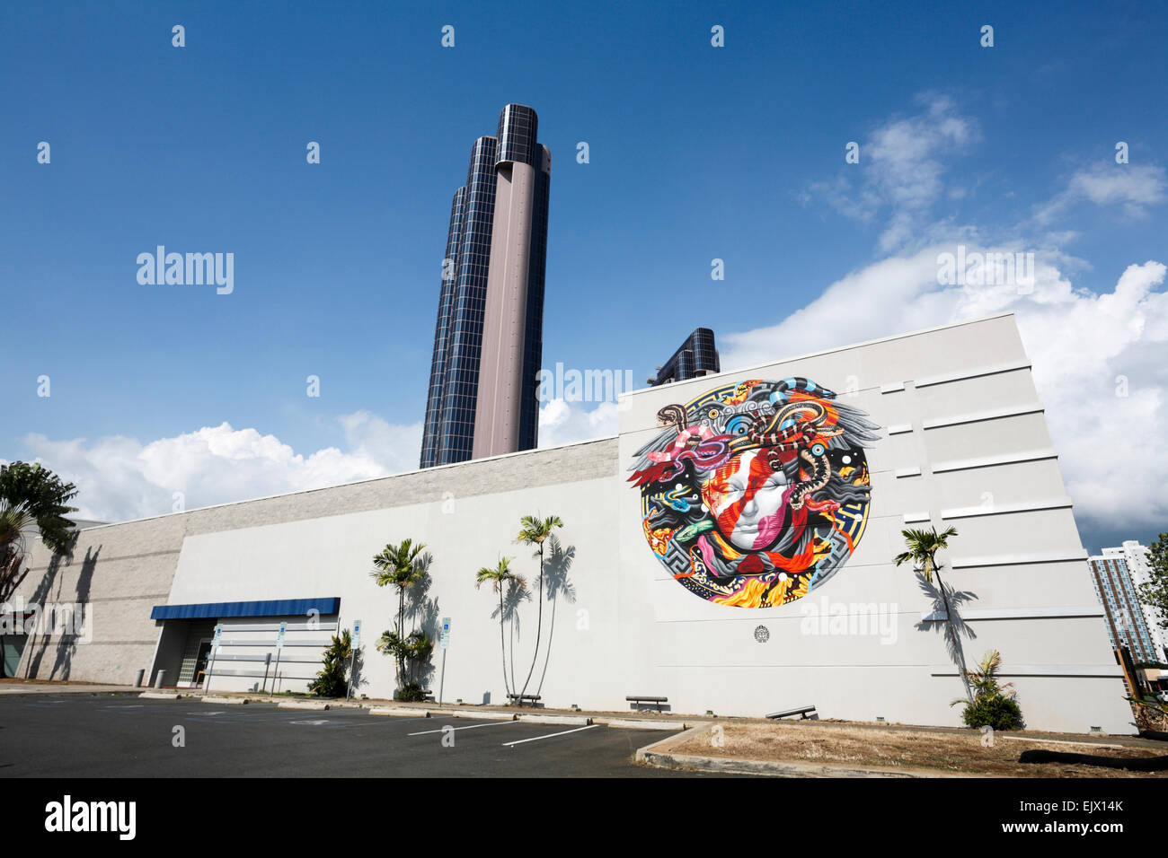 Honolulu, Hawaii, USA. 5th Oct, 2014. The mural and low standing ...