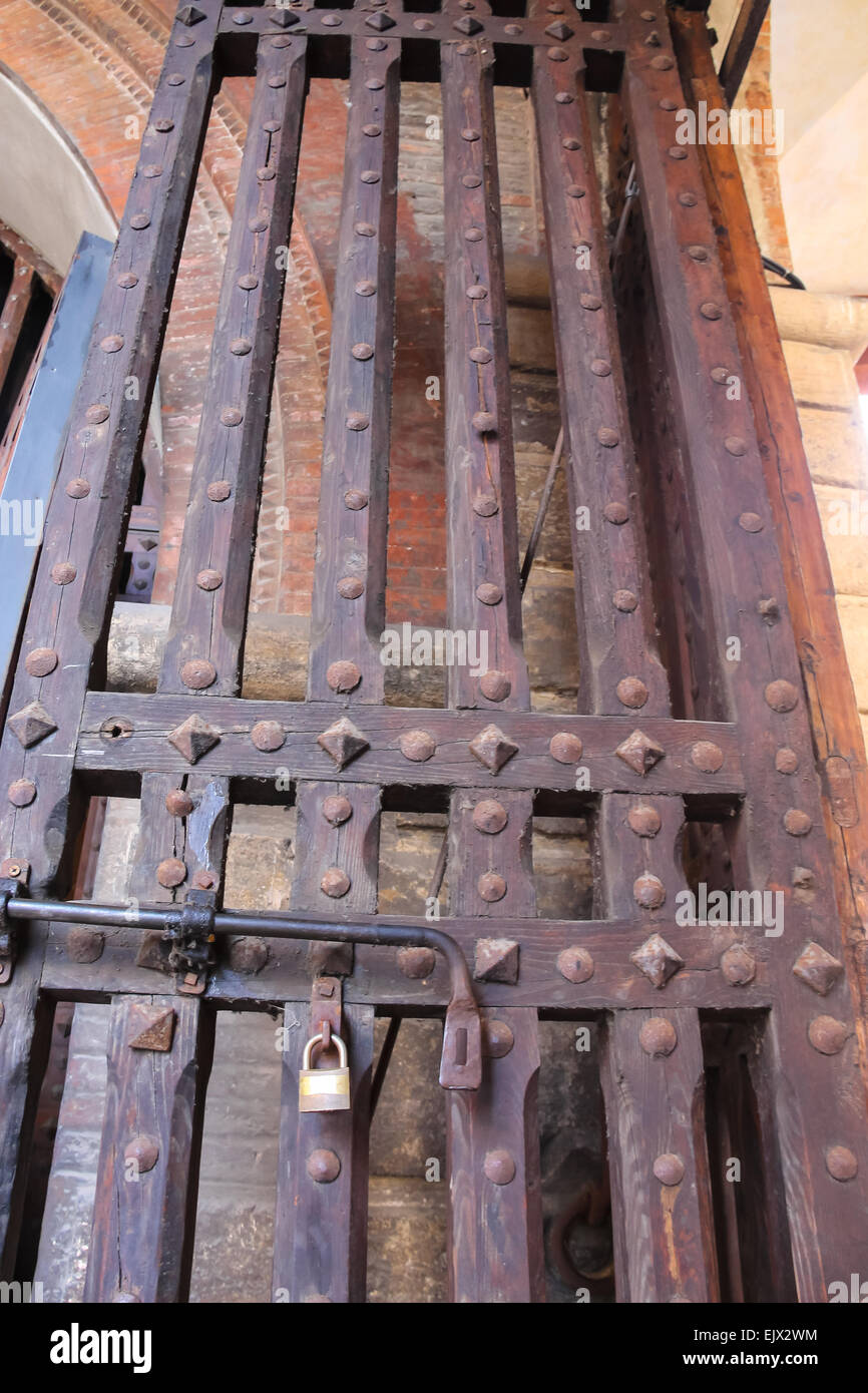 Ancient wooden gate of a medieval castle Stock Photo - Alamy