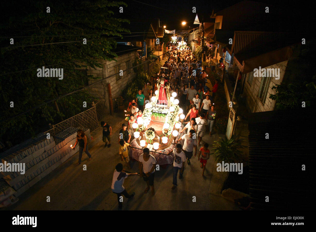 Pampanga, Philippines. 01st Apr, 2015. Catholic devotees join a ...