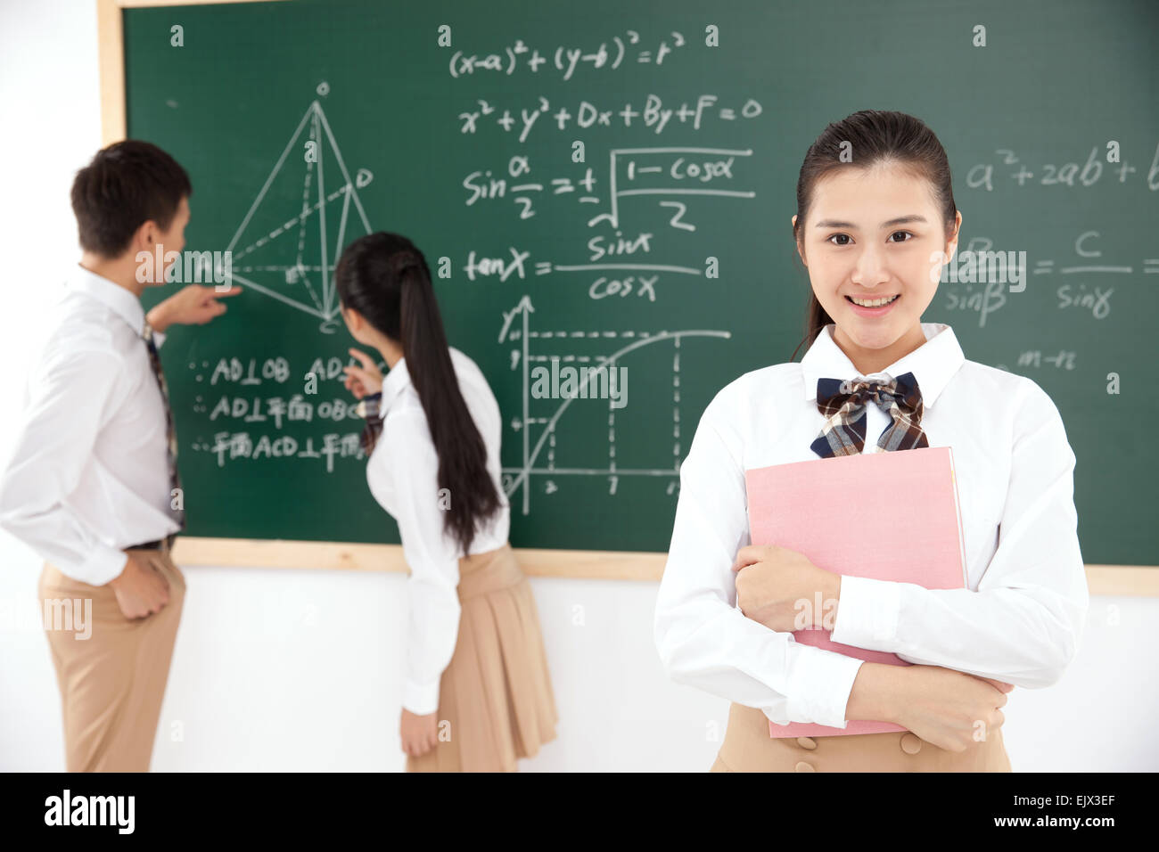 Senior school uniform hi-res stock photography and images - Alamy