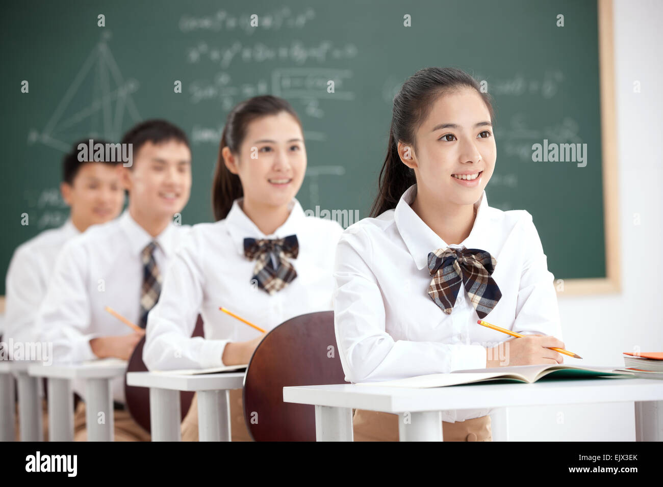 Children row reading book hi-res stock photography and images - Alamy