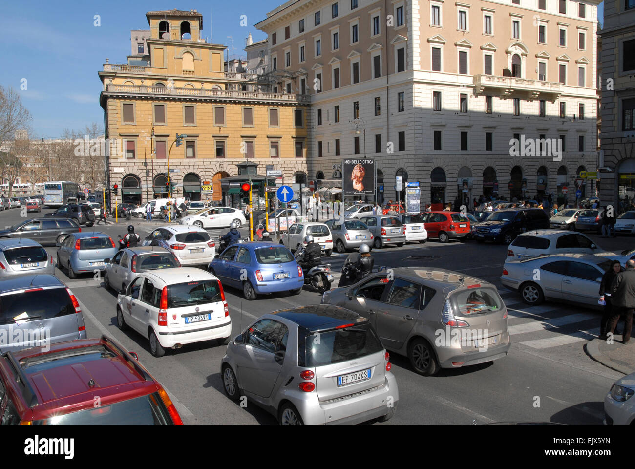 Heavy traffic in Rome on street bordering the River Tiber Stock Photo ...