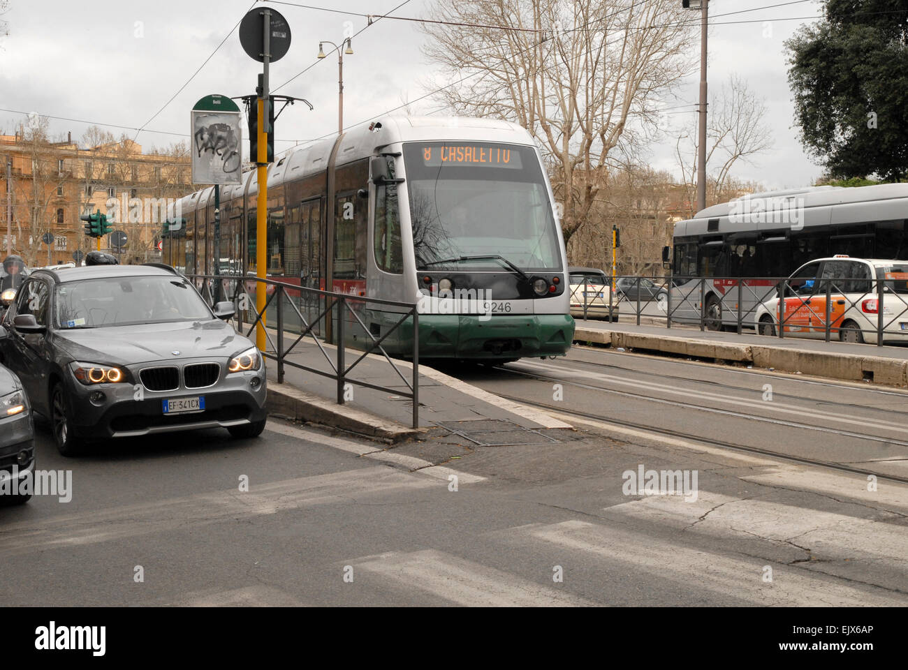 Traffic roma hi-res stock photography and images - Alamy