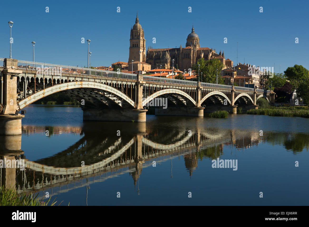 Salamanca bridge over tormes river hi-res stock photography and images ...