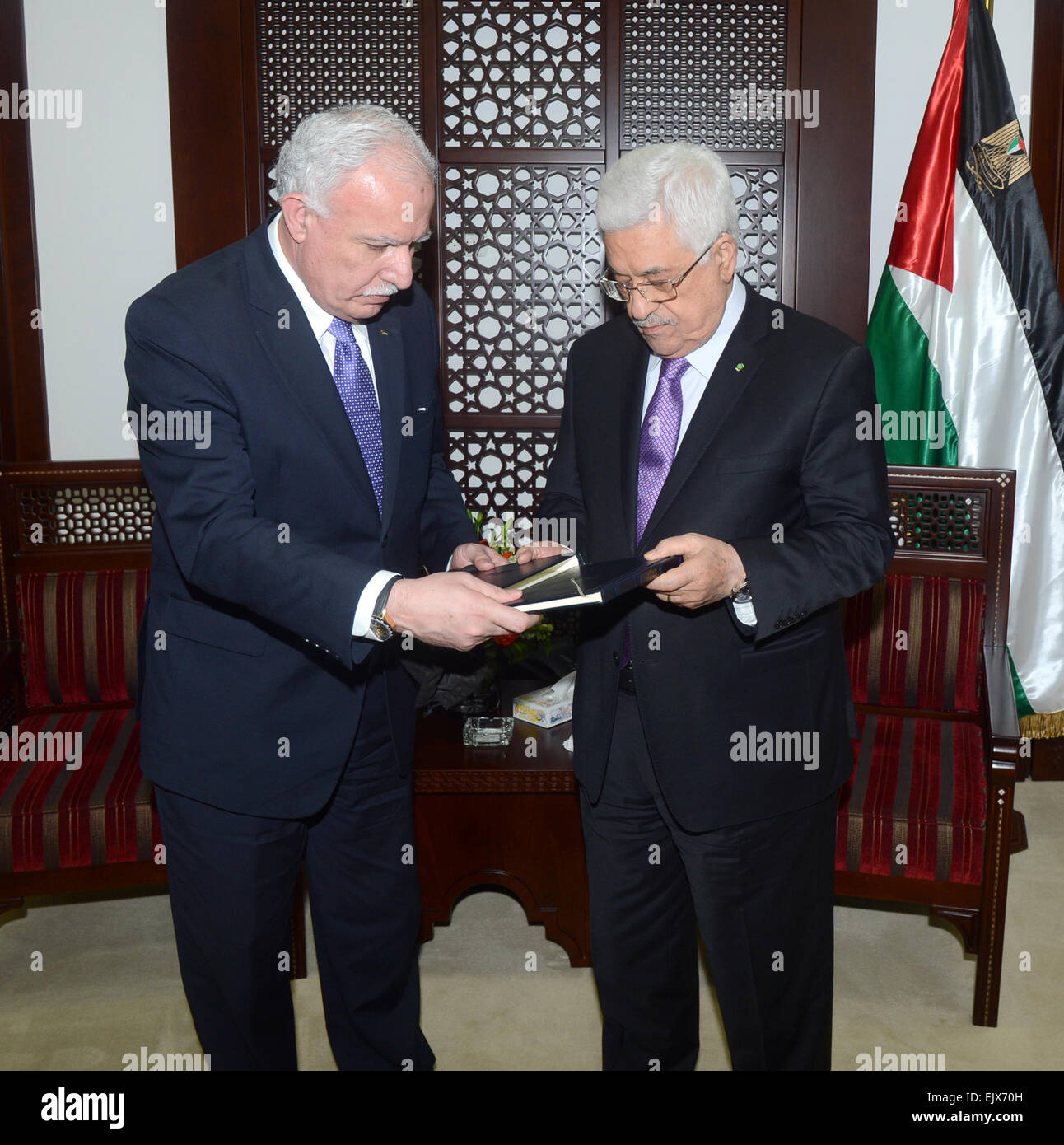 Ramallah, West Bank, Palestinian Territory. 2nd Apr, 2015. Palestinian ...