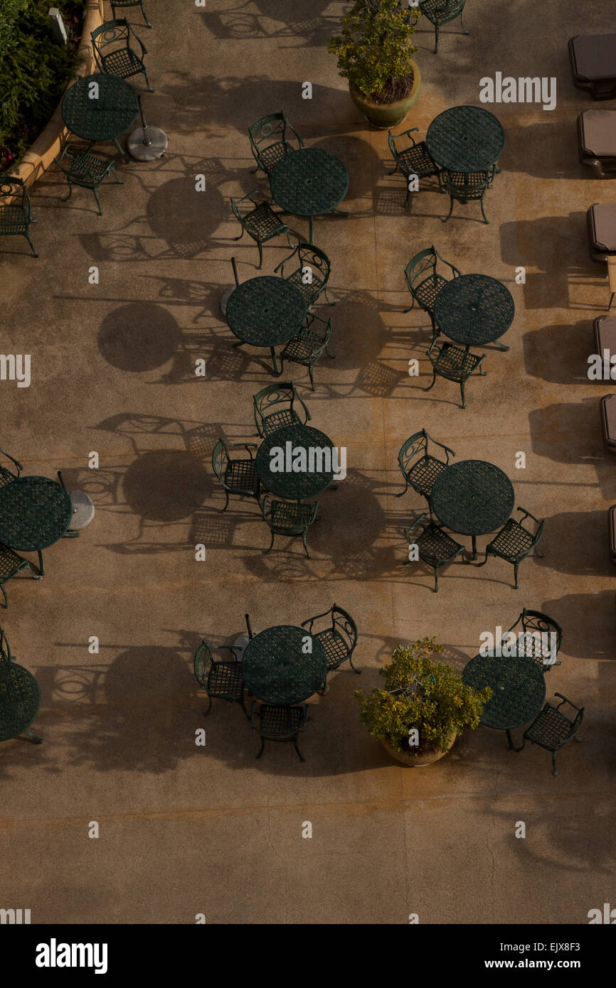Tables and chairs waiting for customers hi-res stock photography and ...