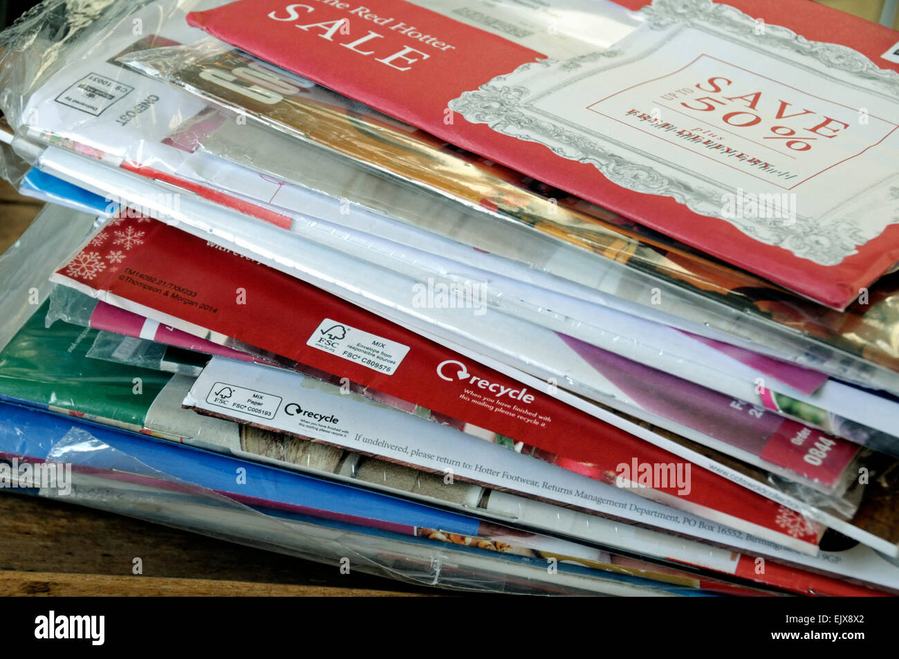 Envelopes pile hi-res stock photography and images - Alamy