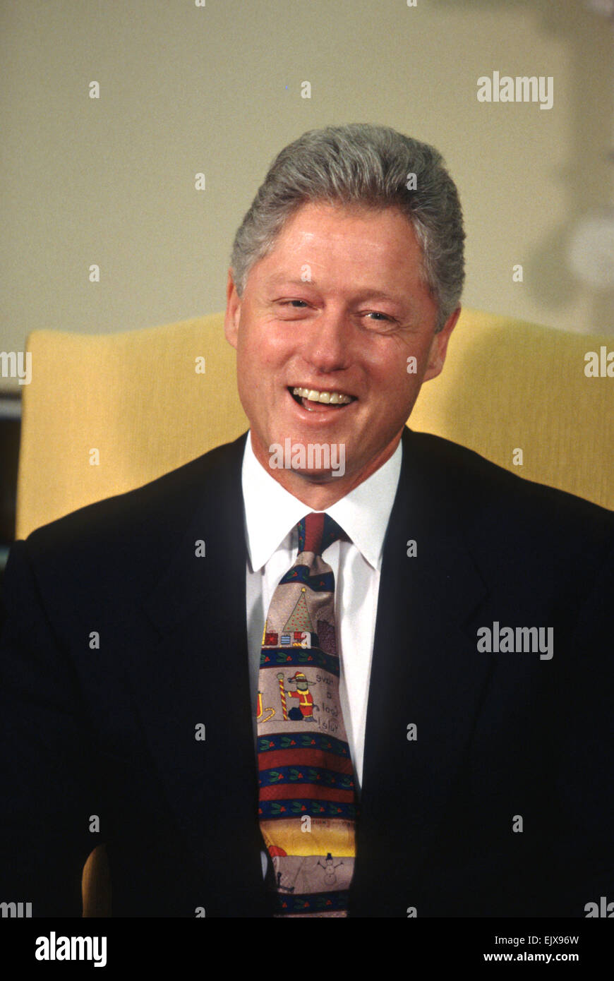 US President Bill Clinton in the Oval Office of the White House ...