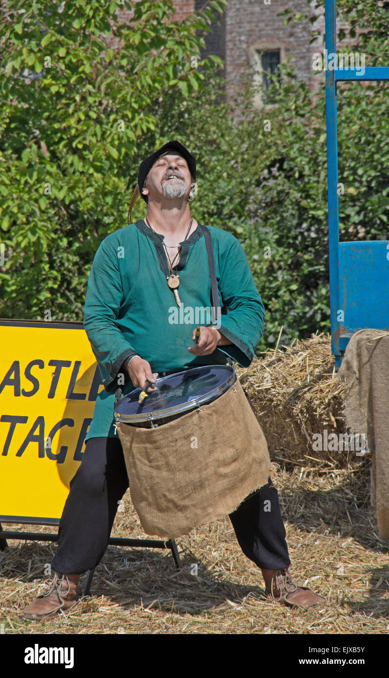 Pentace Drummers, Herstmonceux Castle, Sussex Stock Photo - Alamy
