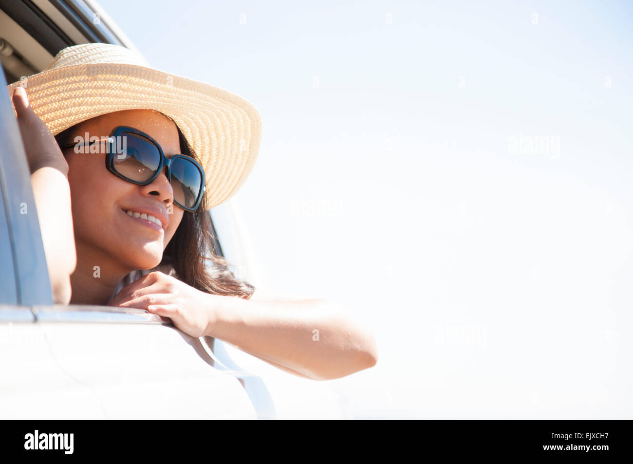 Looking out car window hi-res stock photography and images - Alamy