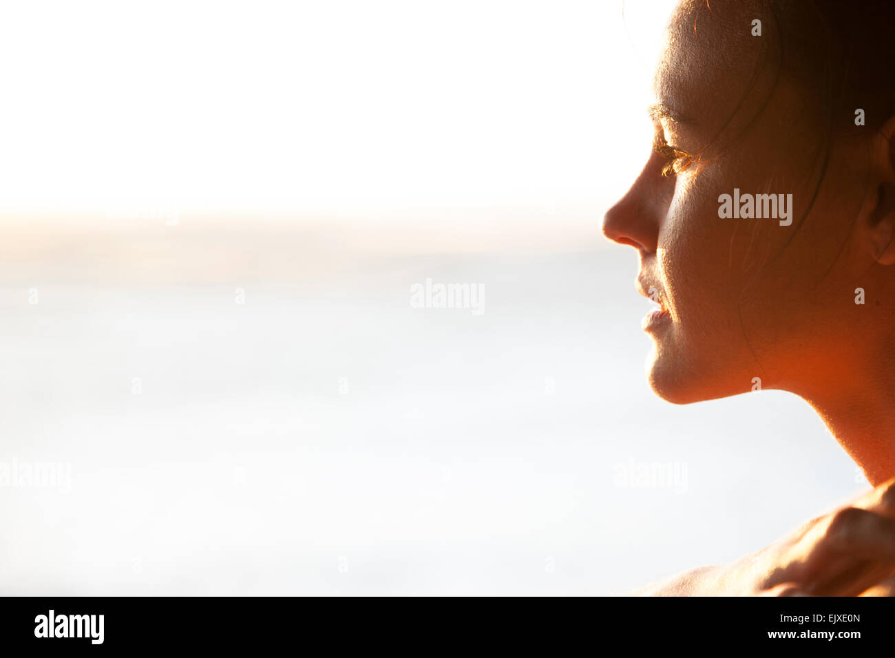 Backlit woman hi-res stock photography and images - Alamy