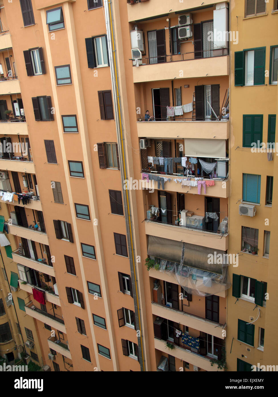 Residential block apartments rome hi-res stock photography and images ...