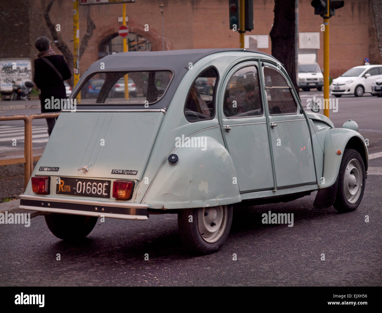 A Citroen 2CV car in Rome Stock Photo - Alamy