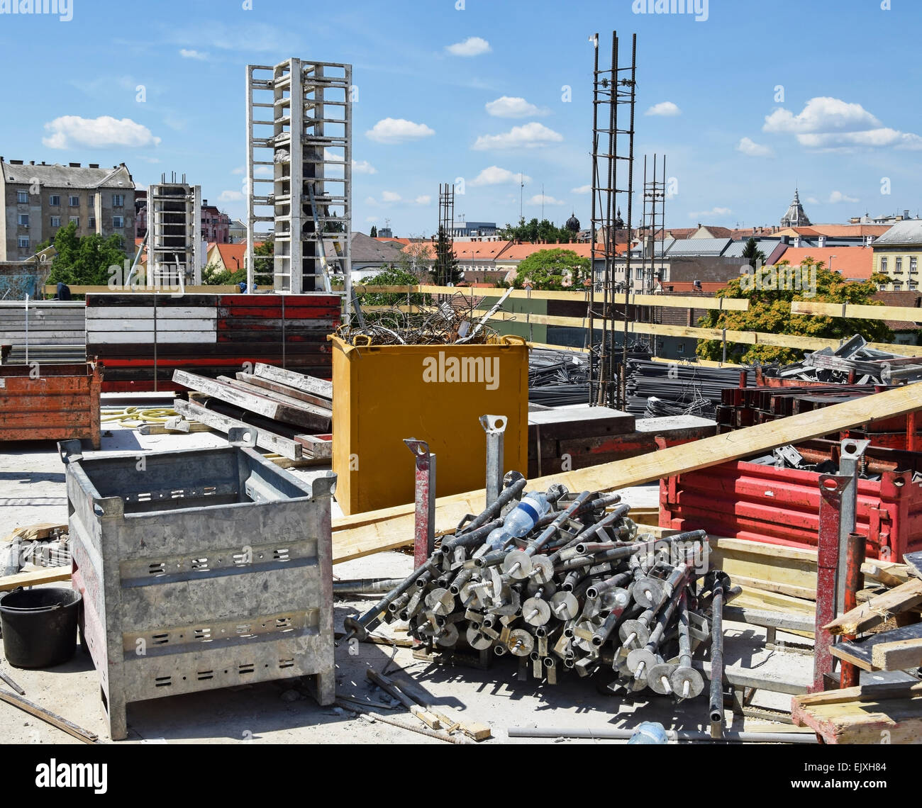 Construction of a new building Stock Photo - Alamy