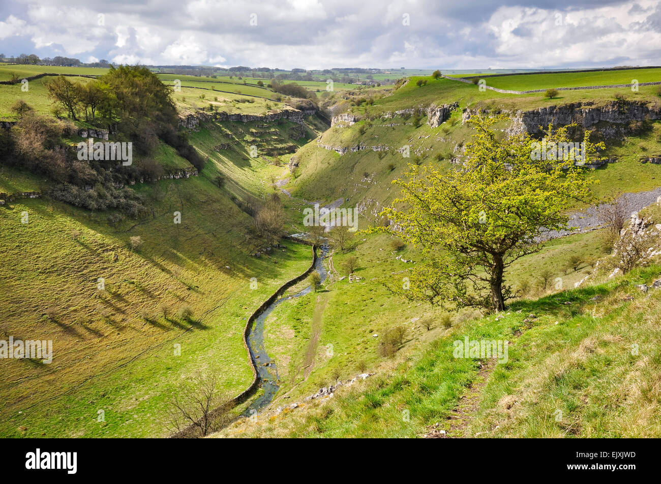 Lathkill dale hi-res stock photography and images - Alamy