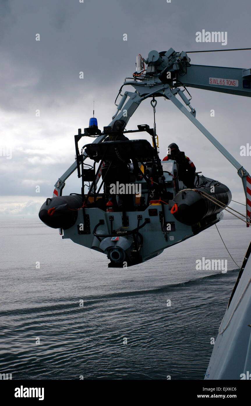 AJAXNETPHOTO - 1 MAY 2008, LARGS, SCOTLAND. - NEW TYPE 45 DESTROYER ...