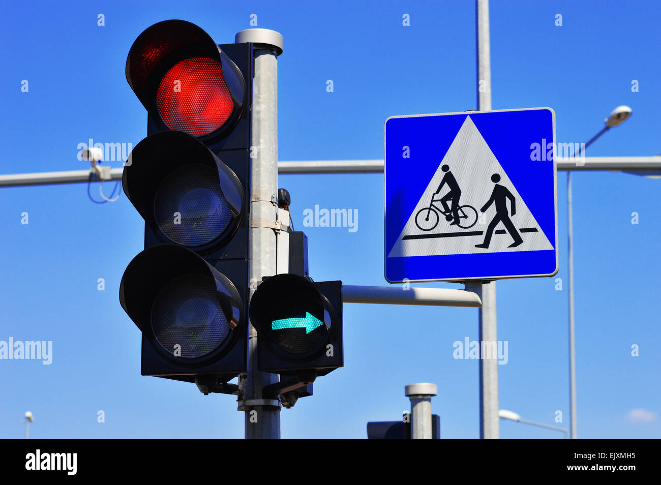 Traffic light signal sign hi-res stock photography and images - Alamy