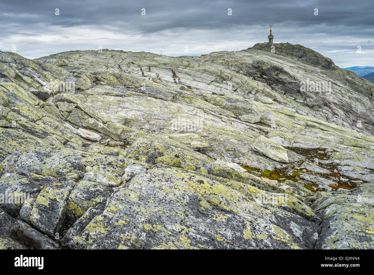 The summit ridge of Lønahorgi (1410m), Voss, Norway Stock Photo - Alamy