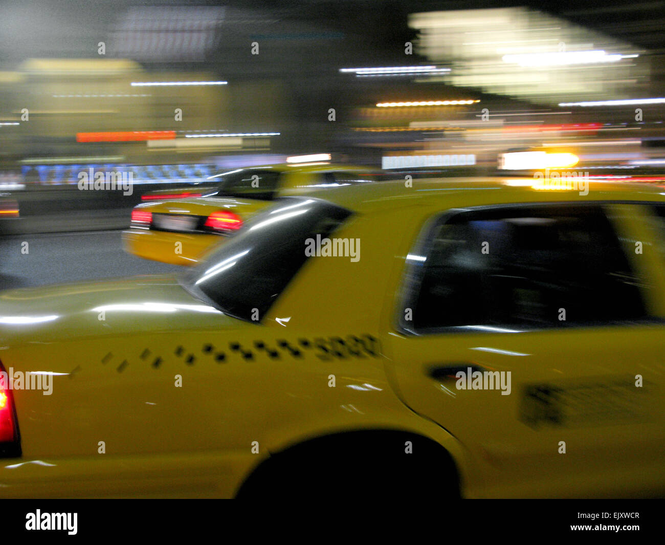 Nyc taxi ford hi-res stock photography and images - Alamy