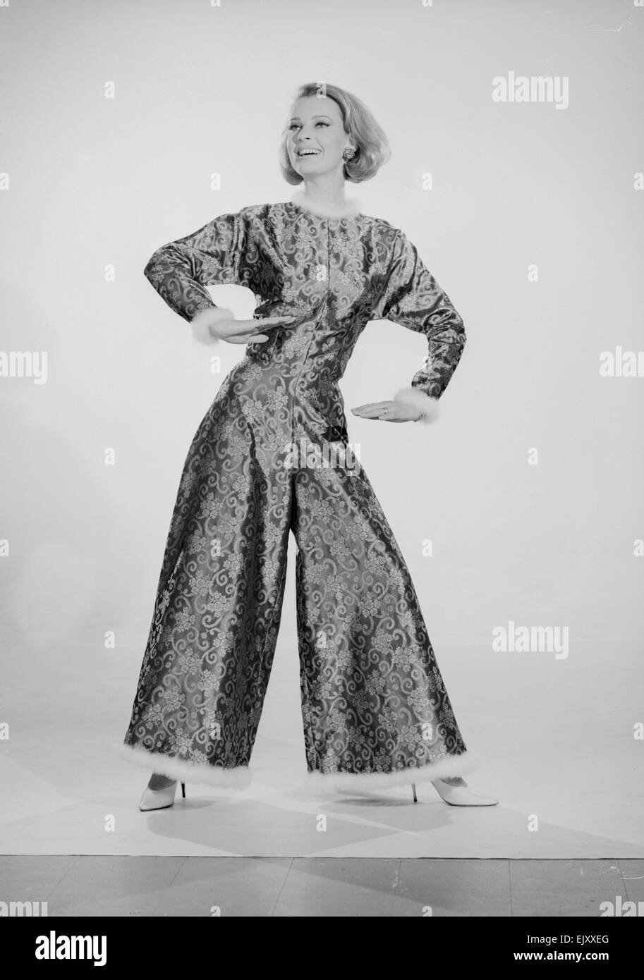 Reveille Model Dawn Chapman modelling Pyjama Suit. Circa May 1963 Stock ...