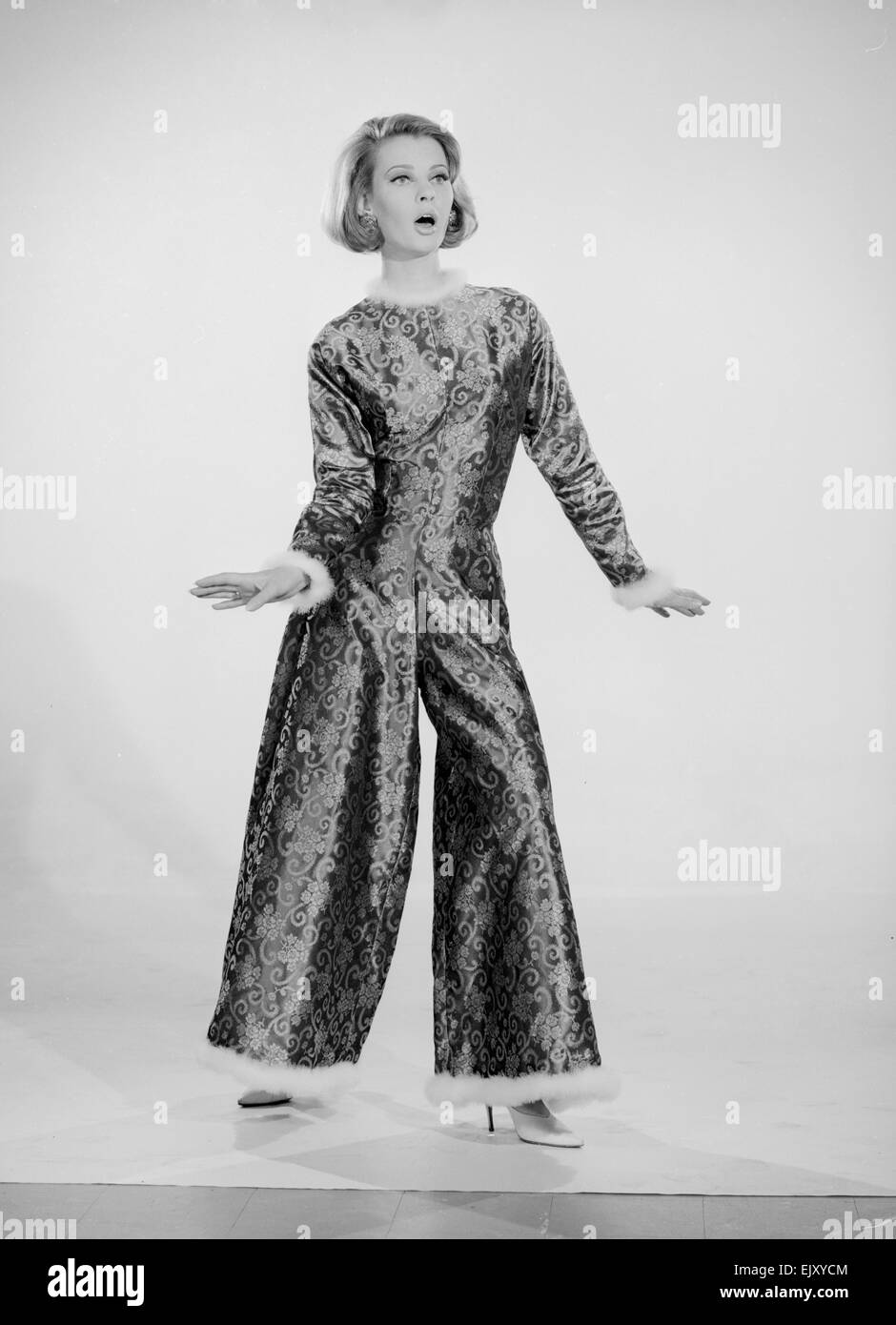 Reveille Model Dawn Chapman modelling Pyjama Suit. Circa May 1963 Stock ...