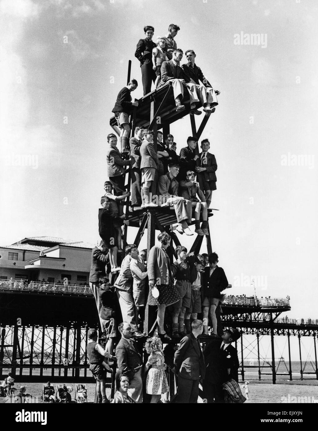 1950s Butlins High Resolution Stock Photography and Images - Alamy