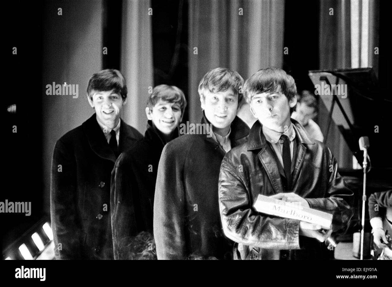 Beatles pose hi-res stock photography and images - Alamy