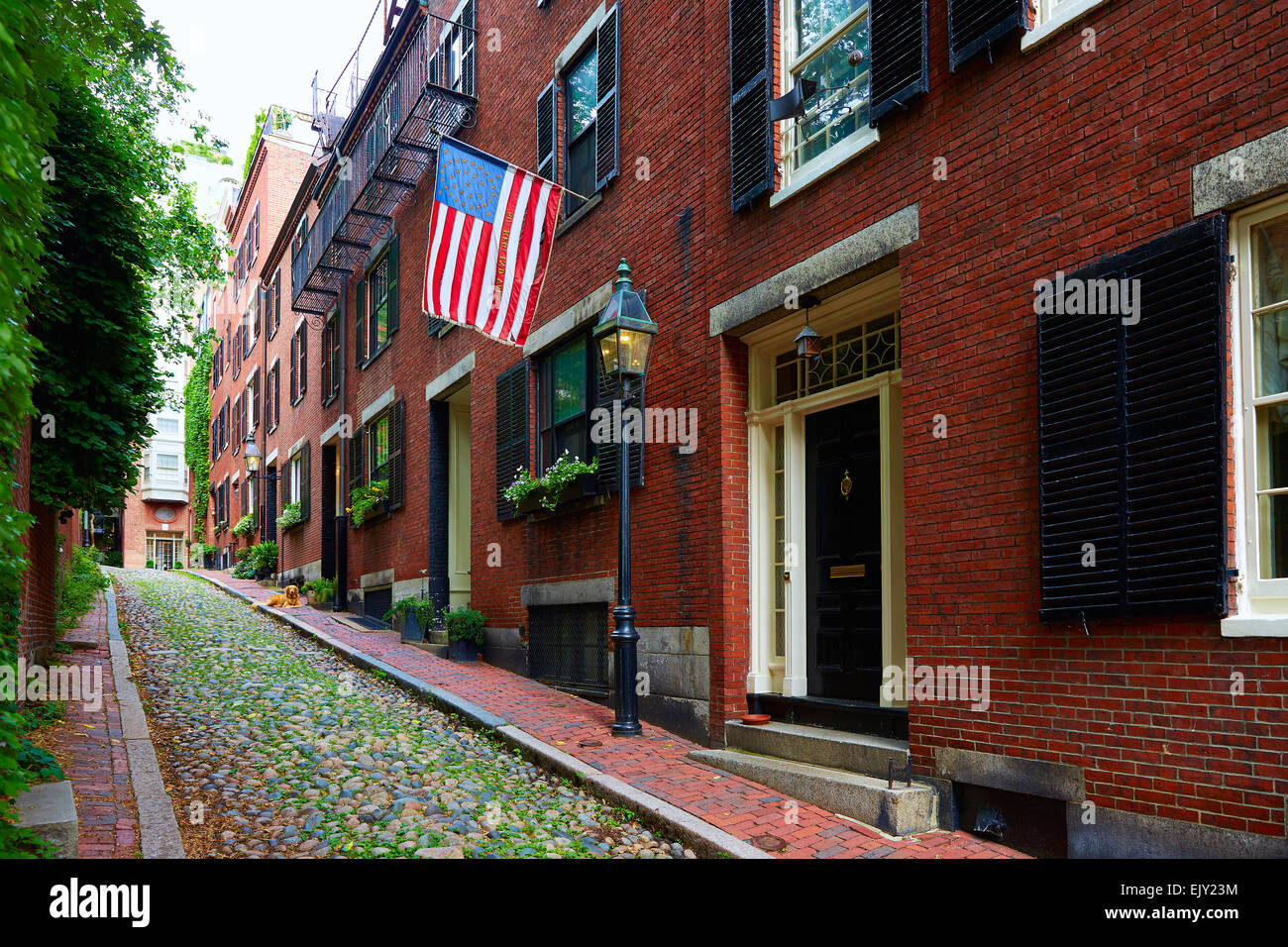 Acorn street Beacon Hill cobblestone Boston in Massachusetts USA Stock ...