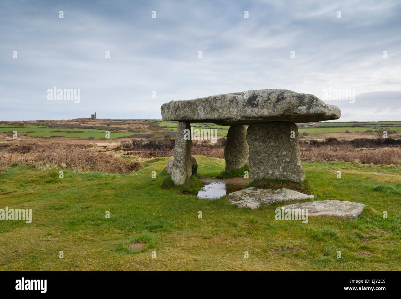 Neolithic dolmen hi-res stock photography and images - Alamy