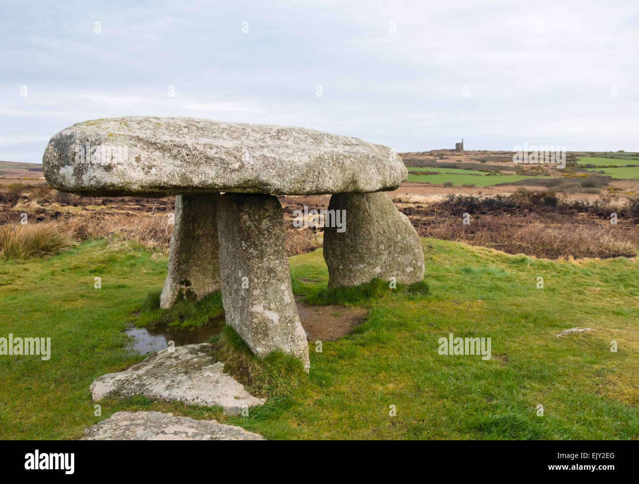 Lanyon Quoit, a Neolithic Dolmen near Morvah Penzance Cornwall Stock ...
