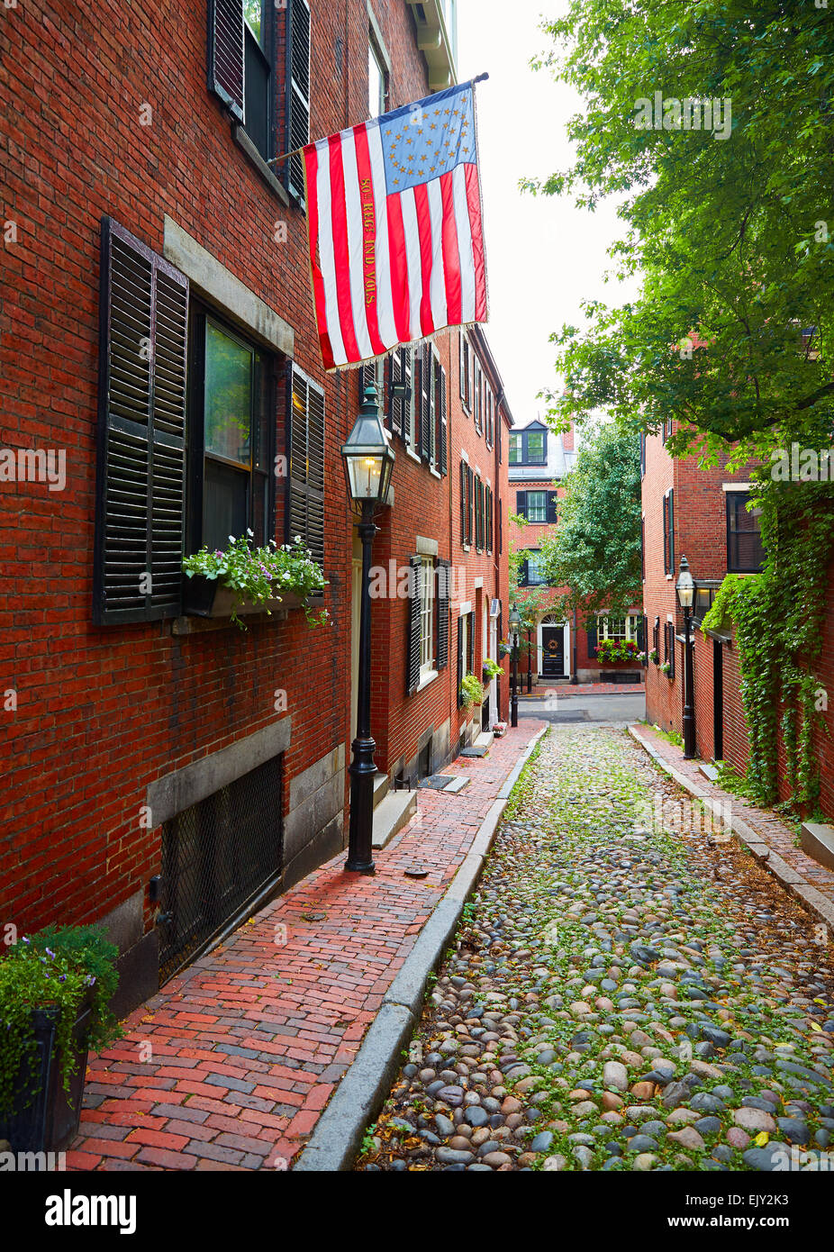 Acorn street Beacon Hill cobblestone Boston in Massachusetts USA Stock ...