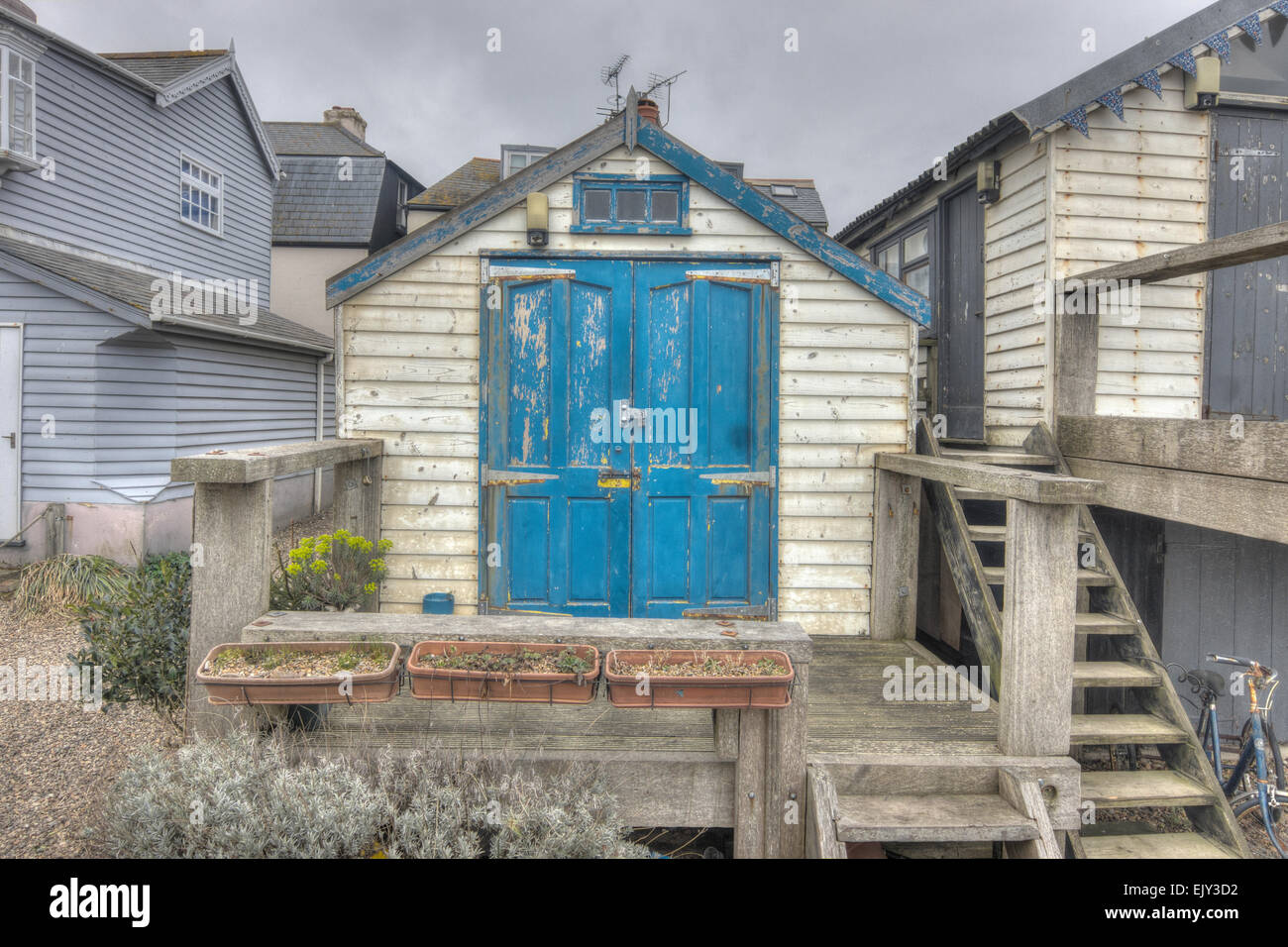 Beachhuts whitstable kent run down beach huts hi-res stock photography ...
