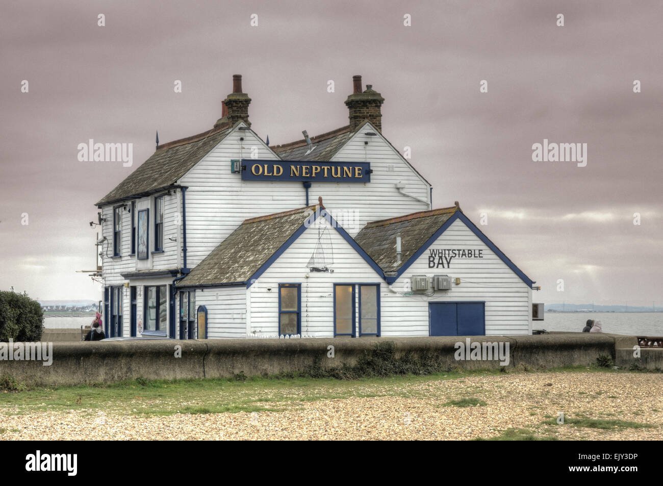 Seaside pub hi-res stock photography and images - Alamy
