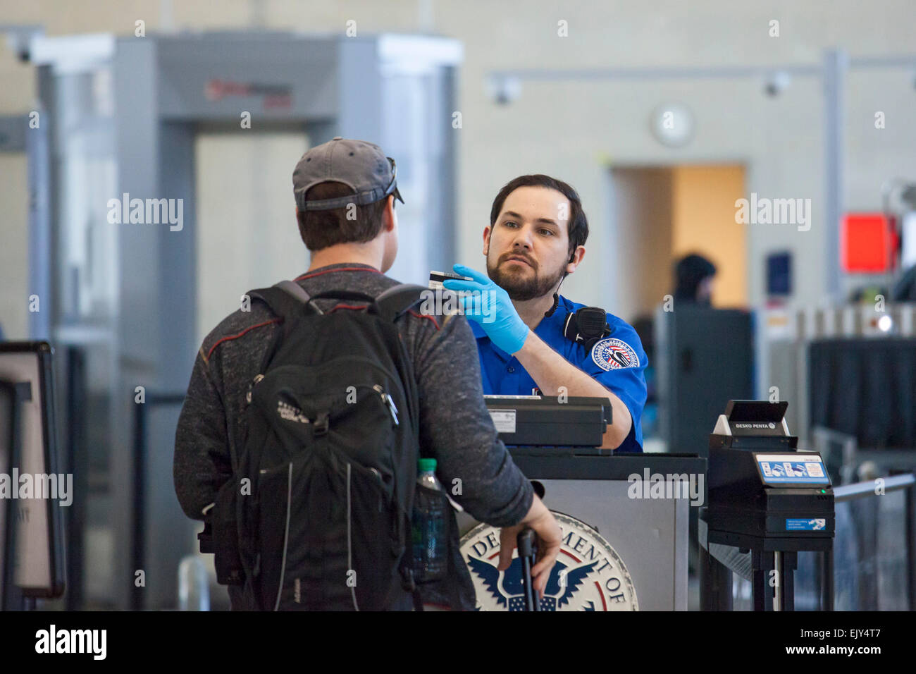 Airport security checkpoint hi-res stock photography and images - Alamy