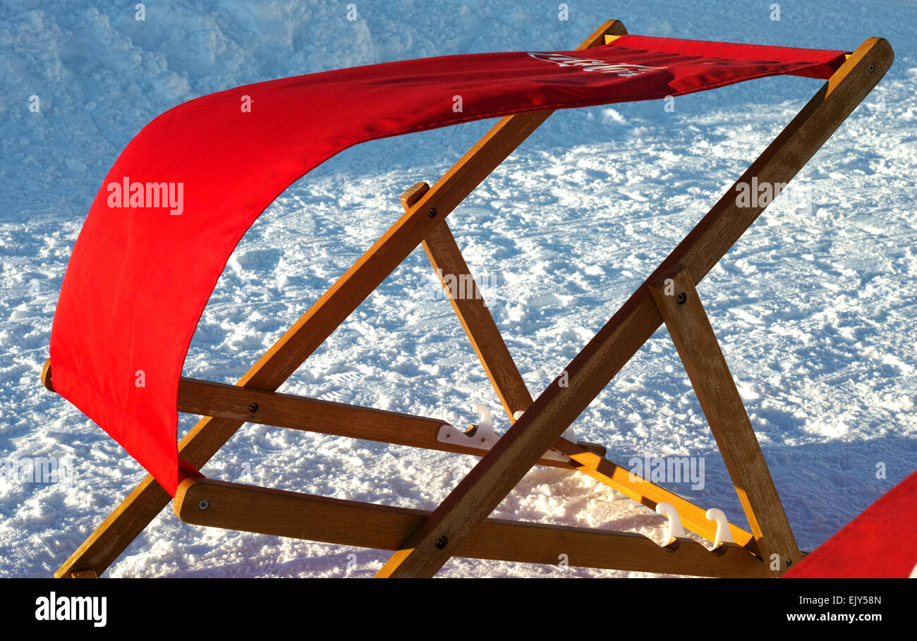 Sun chair in snow Stock Photo - Alamy