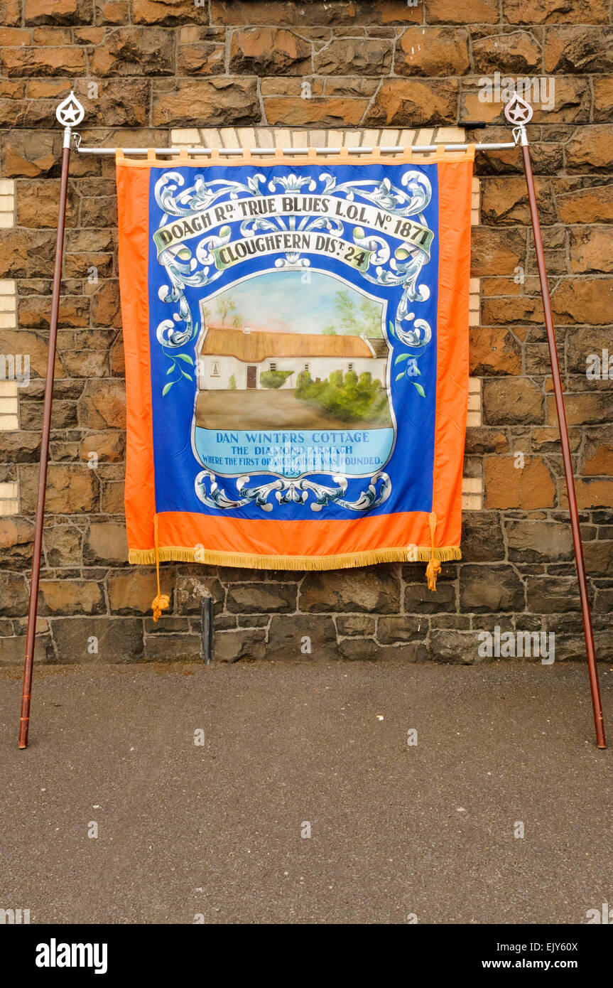 Orange banners hi-res stock photography and images - Alamy