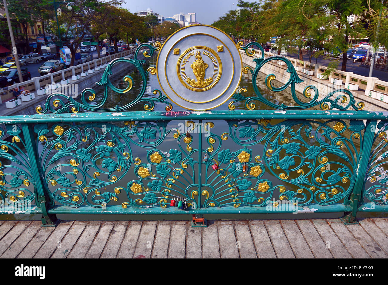 Elephant bridge hi-res stock photography and images - Alamy