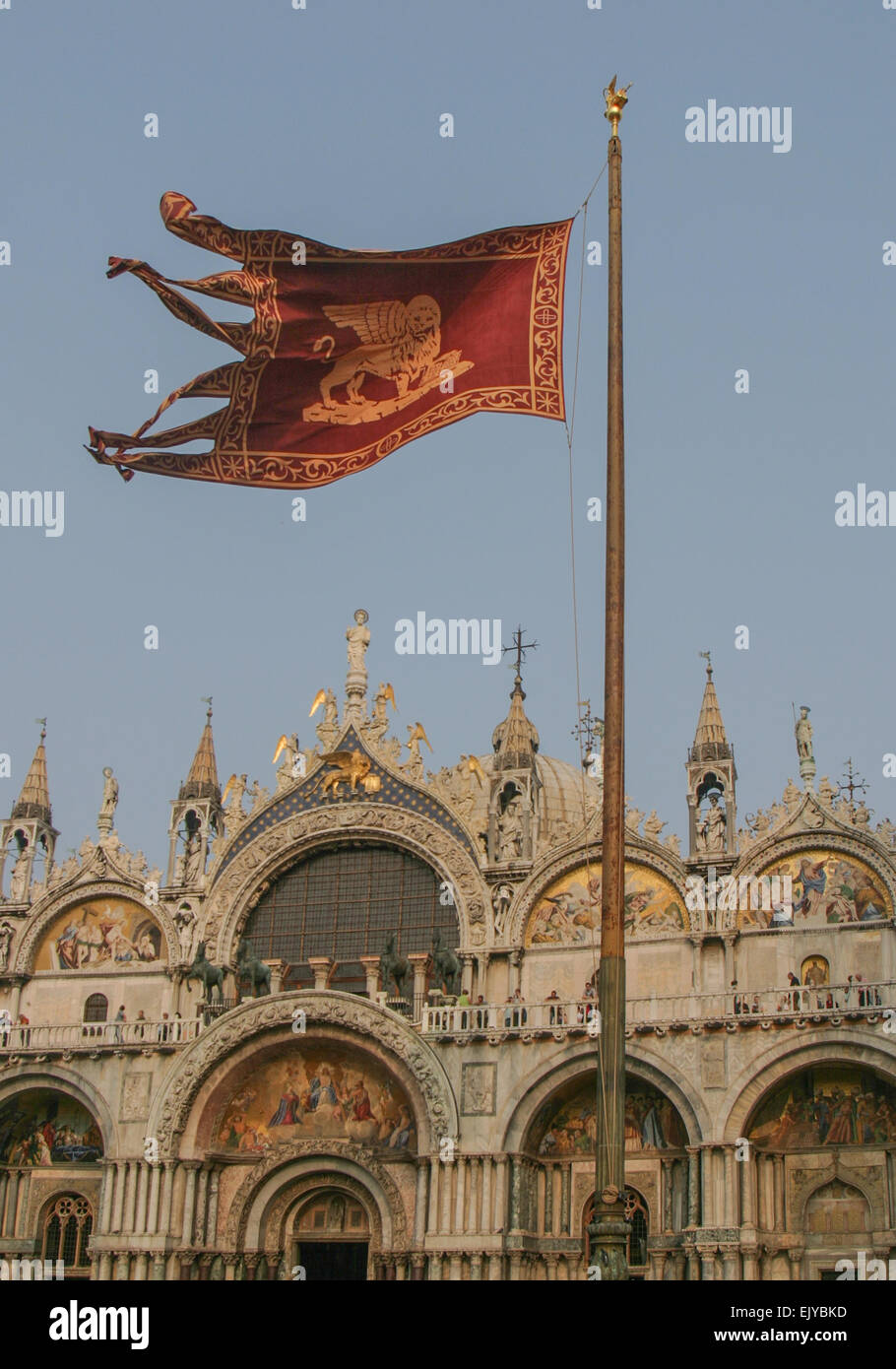 Flag lion st mark venice hi-res stock photography and images - Alamy
