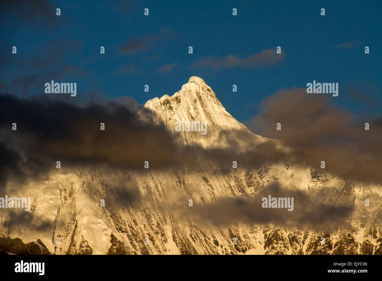 Meri Snow Mountain, Shangri La, Diqing Tibetan Autonomous Region ...